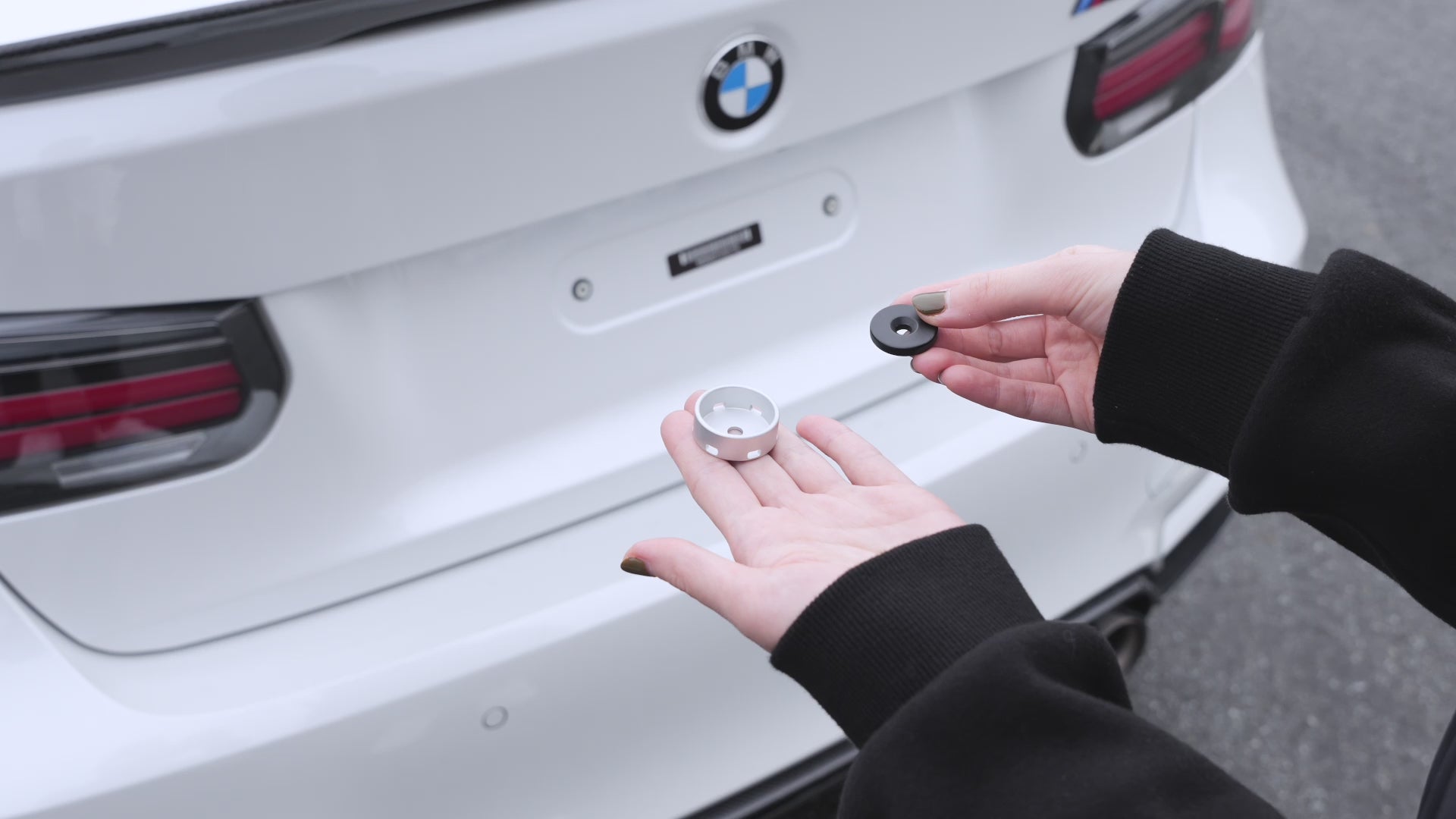 BMW Magnetic Rear License Plate Mount Kit - North America – Carbonex